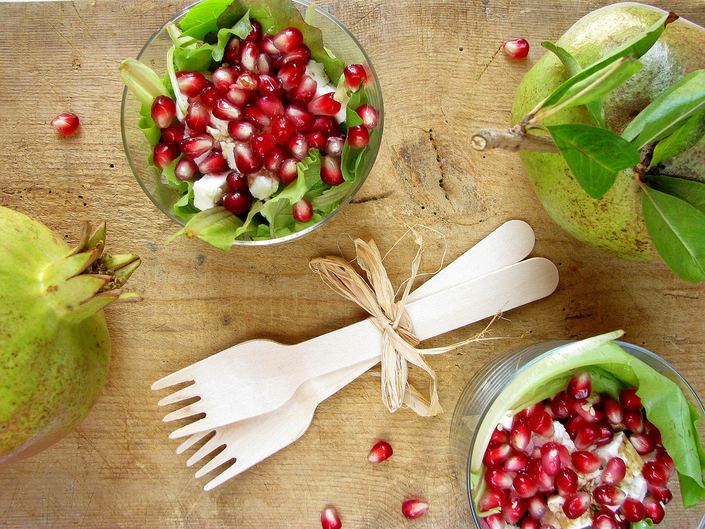 The pomegranate medicine fruit with beneficial features